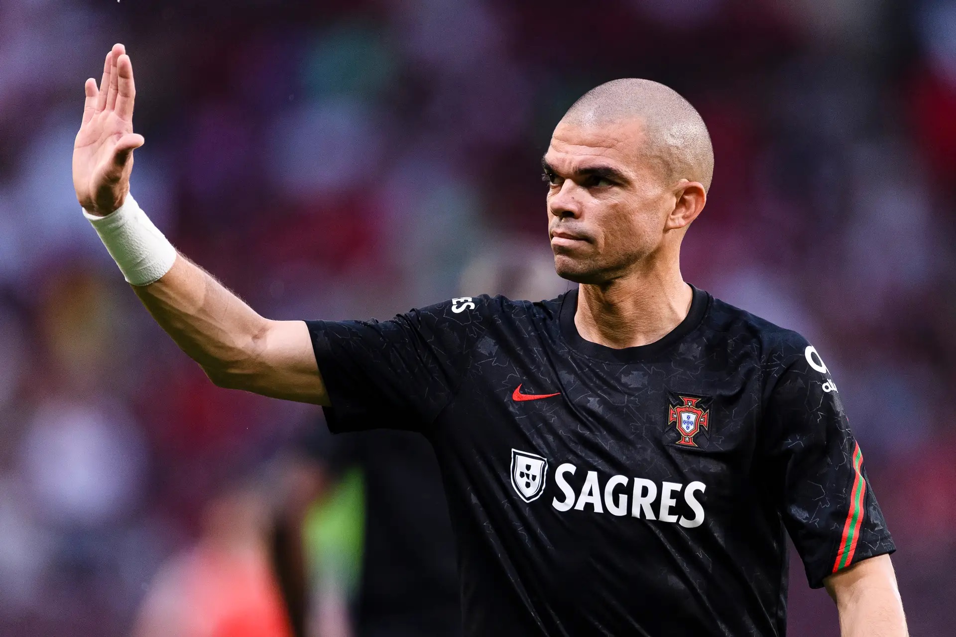 Oficial: Pepe anuncia fim da carreira aos 41 anos | Rádio Alto Minho