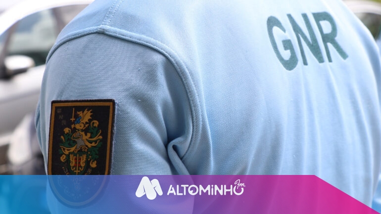 GNR detém jovem de 20 anos suspeito de vários furtos em Valença | Rádio ...
